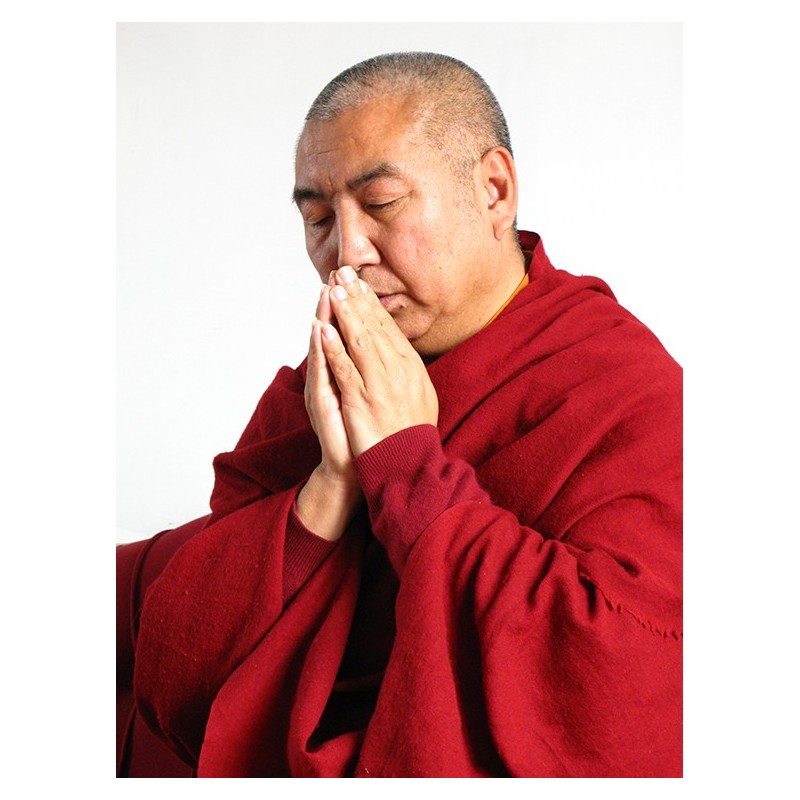 Khenchen Namdrol Rinpoche praying